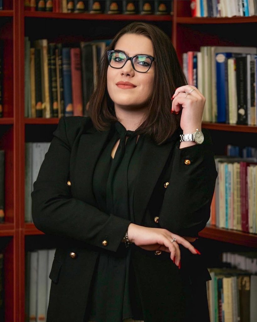 OPERA Charm | Lauranne Oliva - The voice is important; it's the tool ...